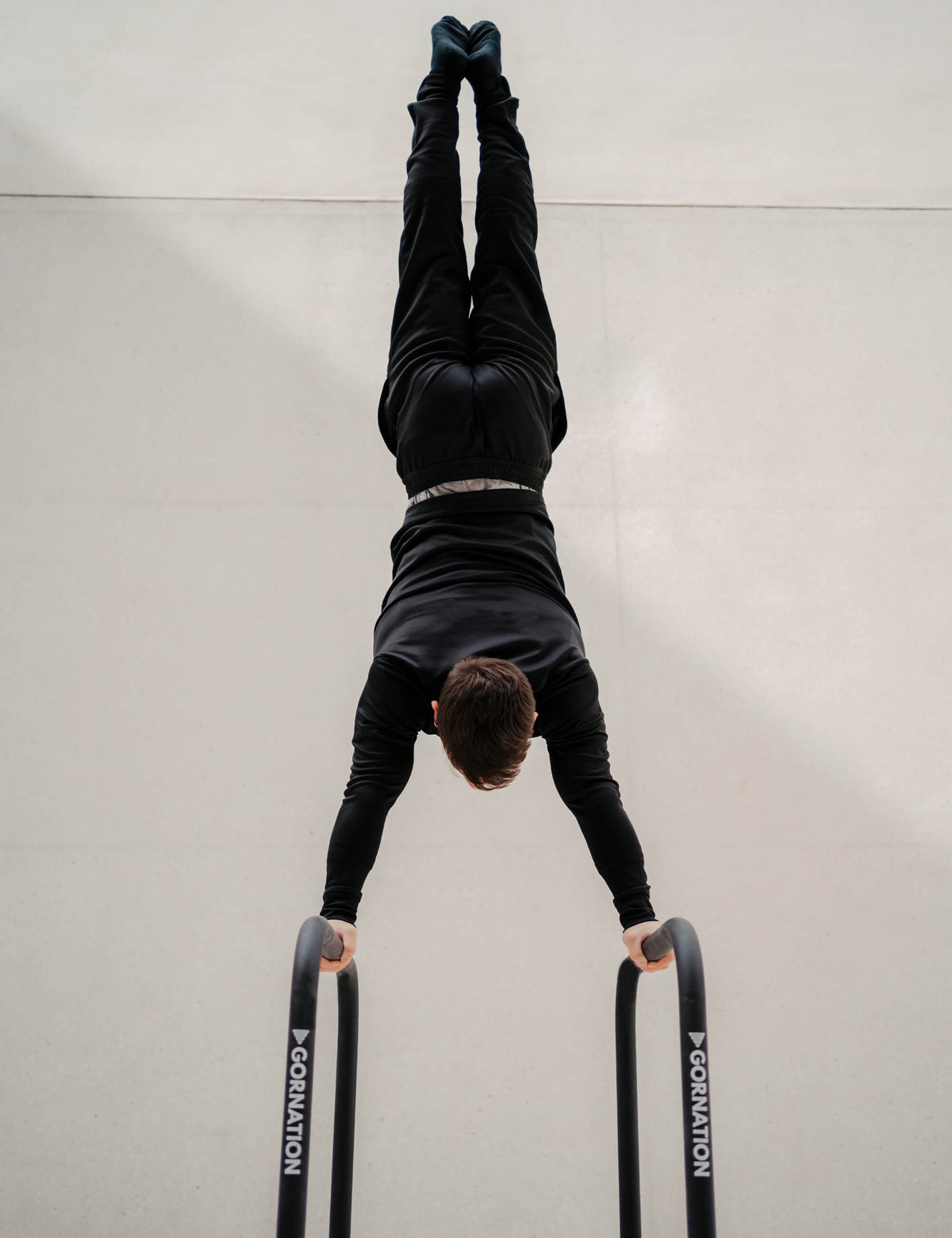 Dip Bars Guide | Calisthenics Equipment by GORNATION