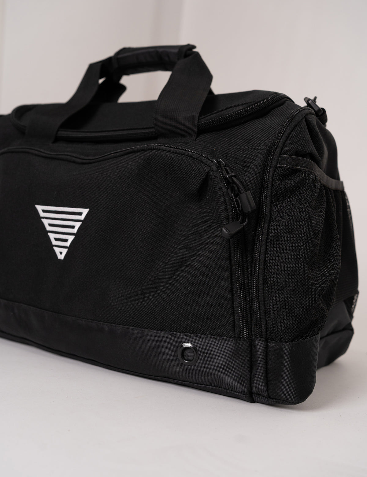 Premium Sports Bag 2.0 Black For Your Workout | GORNATION