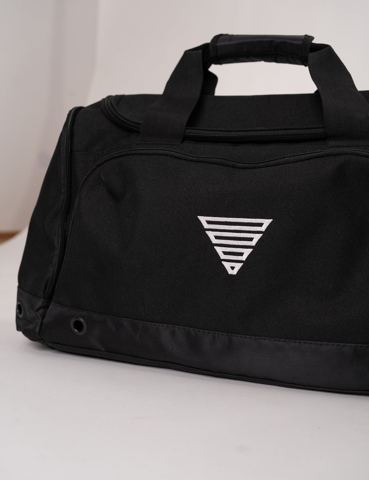 Premium Sports Bag 2.0 Black For Your Workout | GORNATION